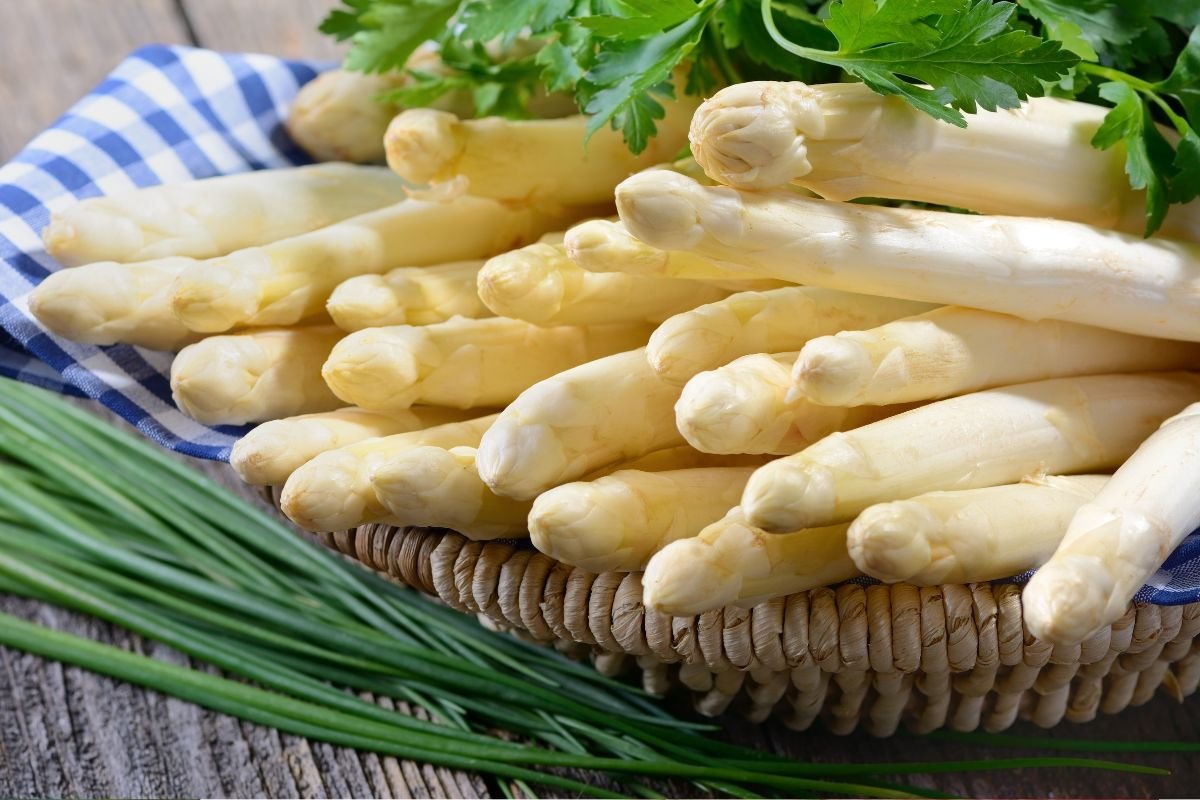 Smidrų auginimas – ir valgiui, ir gėlynui | Derlingas.lt