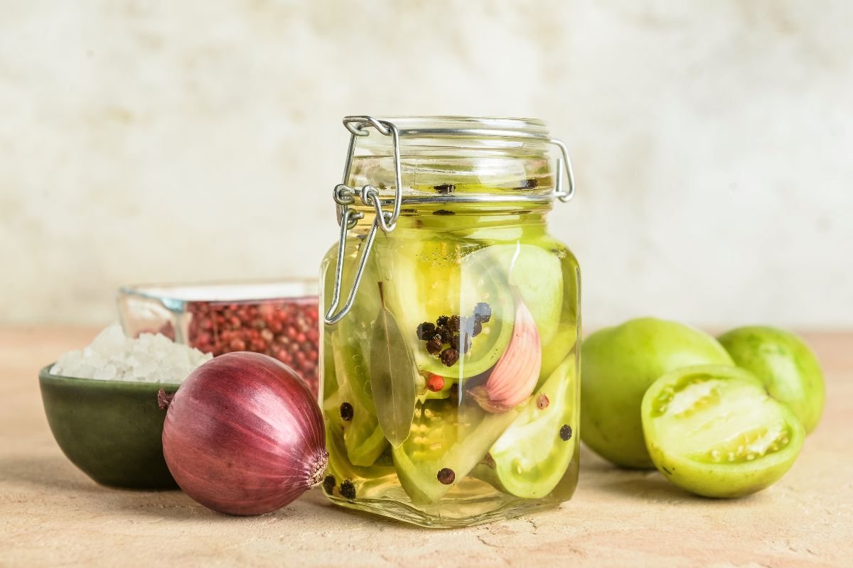 Žali pomidorai žiemai - 5 ypatingi receptai