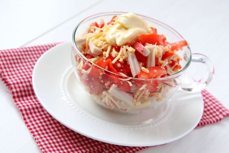 Krabų salotos: 3 pikantiški ir gaivūs receptai