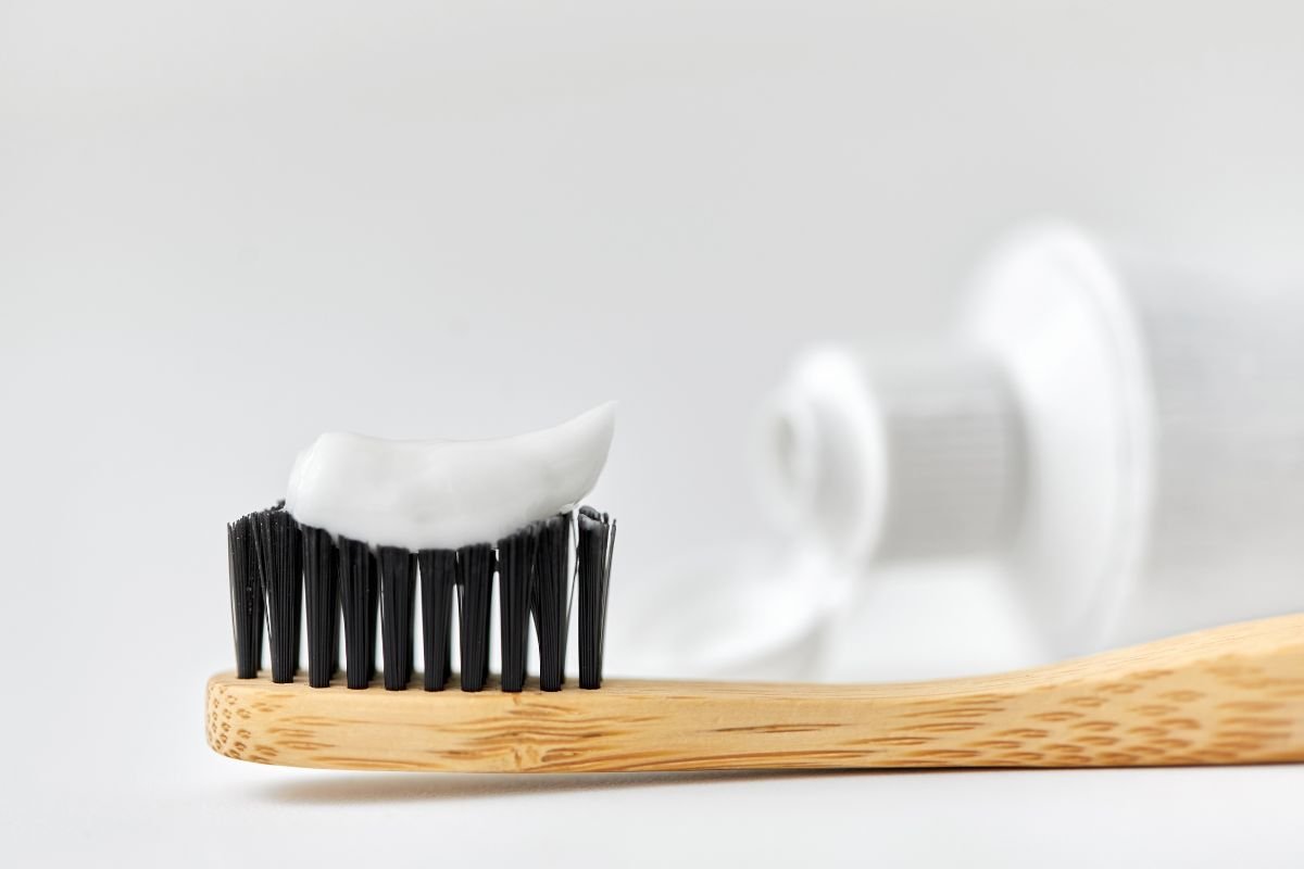 Burnos higiena: kasdienė priežiūra ir priemonės iš sodo