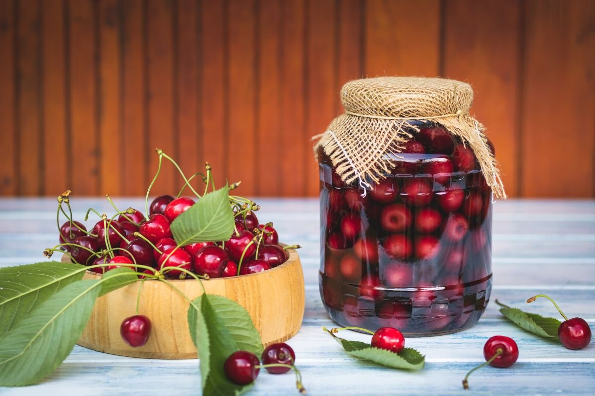 Vyšnių kompotas – klasika, kuri nepabosta