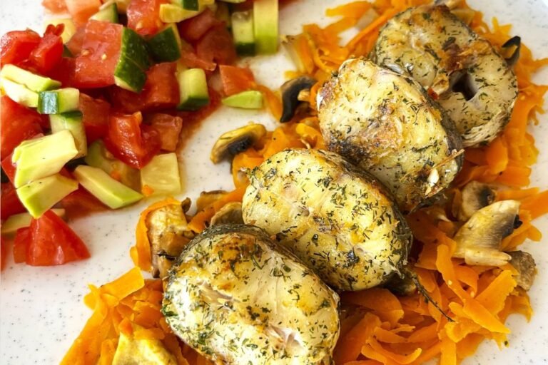 Kepta lydeka su morkomis ir pievagrybiais - tikras atradimas