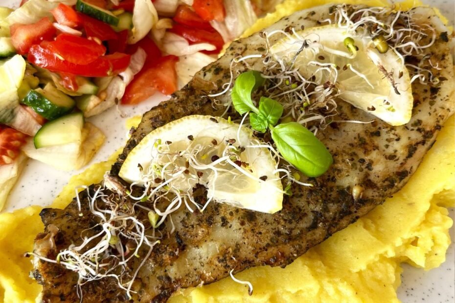 Žuvis orkaitėje - šamo filė su petražolėmis ir česnaku