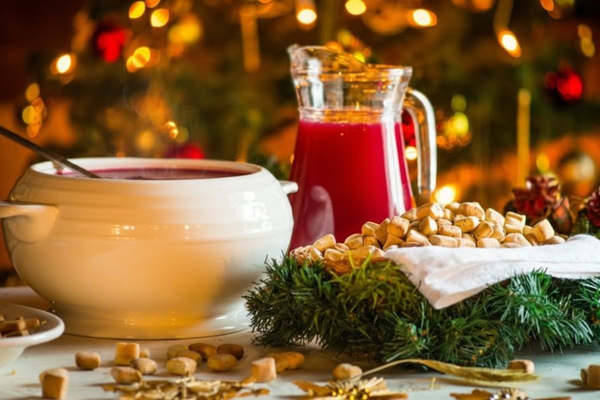 Kūčių stalas – tradicijų, simbolių ir susitikimų vieta