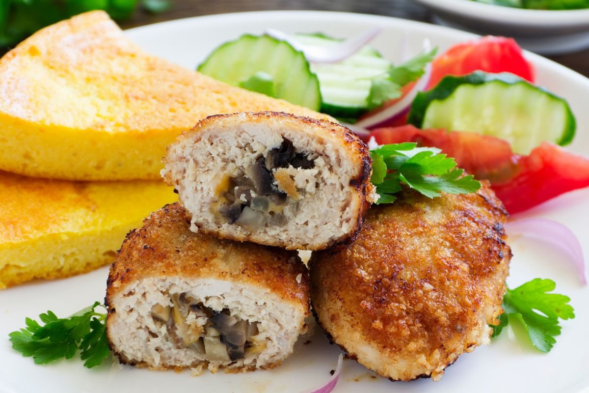 Zrazai su grybais – sultingi mėsos suktinukai su įdaru